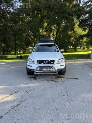 White Volvo XC90 2011 in Liepaja, with an engine capacity of 2.40 L and mileage of 303 thousand km for 14900 €, photo 16 on AUTOMOTO.COM.LV