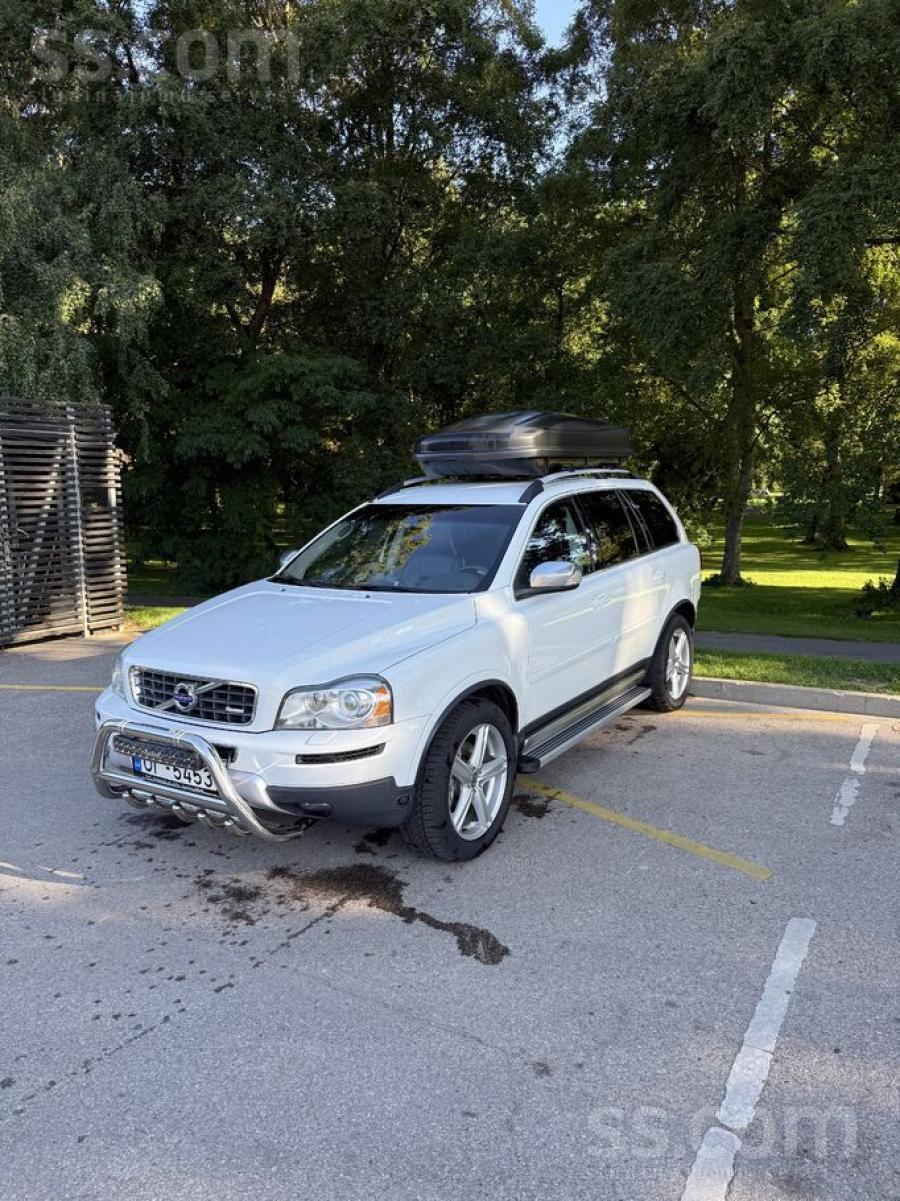 White Volvo XC90 2011 in Liepaja, with an engine capacity of 2.40 L and mileage of 303 thousand km for 14900 €, photo 17 on AUTOMOTO.COM.LV