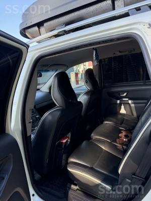 White Volvo XC90 2011 in Liepaja, with an engine capacity of 2.40 L and mileage of 303 thousand km for 14900 €, photo 22 on AUTOMOTO.COM.LV