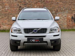 White Volvo XC90 2011 in Kedainiai, with an engine capacity of 2.40 L and mileage of 260 thousand km for 9950 €, photo 4 on AUTOMOTO.COM.LV