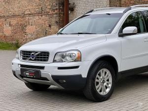 White Volvo XC90 2011 in Kedainiai, with an engine capacity of 2.40 L and mileage of 260 thousand km for 9950 €, photo 12 on AUTOMOTO.COM.LV