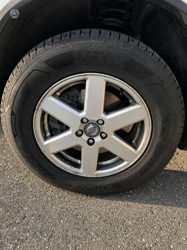 Balts Volvo XC90 2011 Viļņa, ar dzinēja tilpumu 3.20 L un nobraukumu 301 tūkst. km par 8500 €, foto 10 vietnē AUTOMOTO.COM.LV