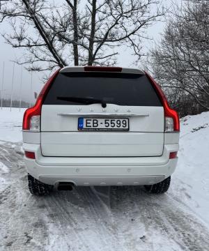 White Volvo XC90 2012 in Riga, with an engine capacity of 2.40 L and mileage of 252 thousand km for 12800 €, photo 8 on AUTOMOTO.COM.LV
