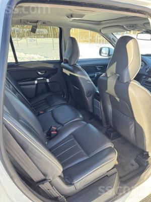 White Volvo XC90 2012 in Riga, with an engine capacity of 2.40 L and mileage of 252 thousand km for 12800 €, photo 21 on AUTOMOTO.COM.LV