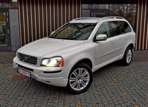 White Volvo XC90 2012 in Riga, with an engine capacity of 2.40 L and mileage of 371 thousand km for 7990 €, photo 13 on AUTOMOTO.COM.LV
