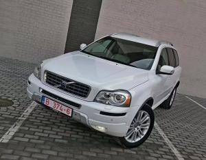 White Volvo XC90 2012 in Riga, with an engine capacity of 2.40 L and mileage of 372 thousand km for 8490 €, photo 13 on AUTOMOTO.COM.LV