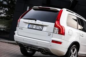 White Volvo XC90 2012 in Riga, with an engine capacity of 2.40 L and mileage of 340 thousand km for 12600 €, photo 5 on AUTOMOTO.COM.LV