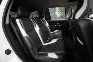 White Volvo XC90 2012 in Riga, with an engine capacity of 2.40 L and mileage of 340 thousand km for 12600 €, photo 21 on AUTOMOTO.COM.LV