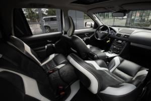 White Volvo XC90 2012 in Riga, with an engine capacity of 2.40 L and mileage of 340 thousand km for 12600 €, photo 26 on AUTOMOTO.COM.LV
