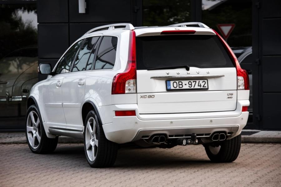 White Volvo XC90 2012 in Riga, with an engine capacity of 2.40 L and mileage of 340 thousand km for 12600 €, photo 51 on AUTOMOTO.COM.LV
