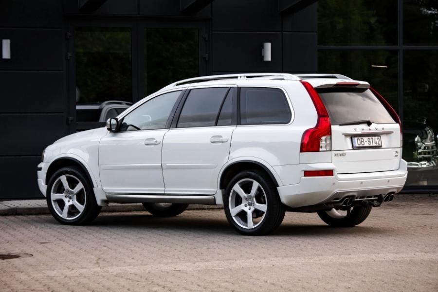 White Volvo XC90 2012 in Riga, with an engine capacity of 2.40 L and mileage of 340 thousand km for 12600 €, photo 52 on AUTOMOTO.COM.LV