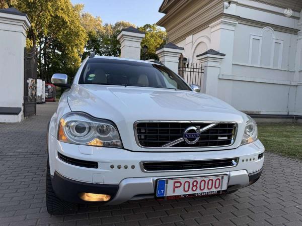 White Volvo XC90 2012 in Vilnius, with an engine capacity of 2.40 L and mileage of 261 thousand km for 11900 €, photo 10 on AUTOMOTO.COM.LV