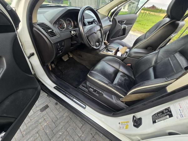 Balts Volvo XC90 2012 Kauņa, ar dzinēja tilpumu 3.20 L un nobraukumu 320 tūkst. km par 7500 €, foto 9 vietnē AUTOMOTO.COM.LV