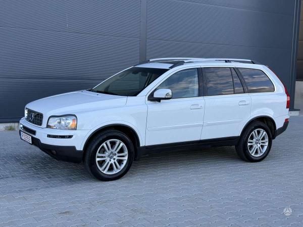 White Volvo XC90 2012 in Siauliai, with an engine capacity of 3.19 L and mileage of 169 thousand km for 9400 €, photo 3 on AUTOMOTO.COM.LV