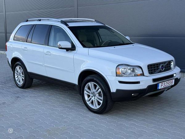 White Volvo XC90 2012 in Siauliai, with an engine capacity of 3.19 L and mileage of 169 thousand km for 9400 €, photo 9 on AUTOMOTO.COM.LV