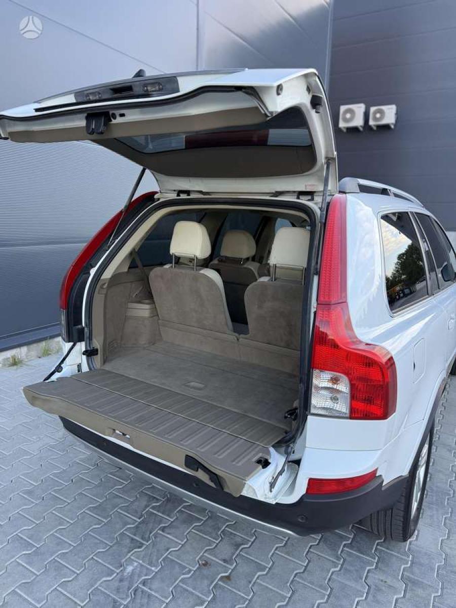 White Volvo XC90 2012 in Siauliai, with an engine capacity of 3.19 L and mileage of 169 thousand km for 9400 €, photo 20 on AUTOMOTO.COM.LV