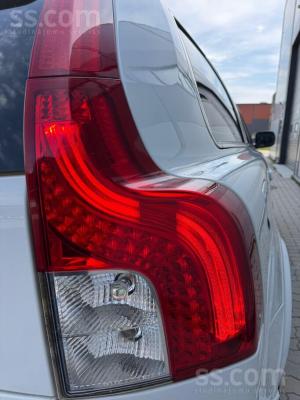 Balts Volvo XC90 2013 Liepāja, ar dzinēja tilpumu 2.40 L un nobraukumu 406 tūkst. km par 43600 €, foto 3 vietnē AUTOMOTO.COM.LV