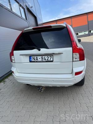 Balts Volvo XC90 2013 Liepāja, ar dzinēja tilpumu 2.40 L un nobraukumu 406 tūkst. km par 43600 €, foto 8 vietnē AUTOMOTO.COM.LV