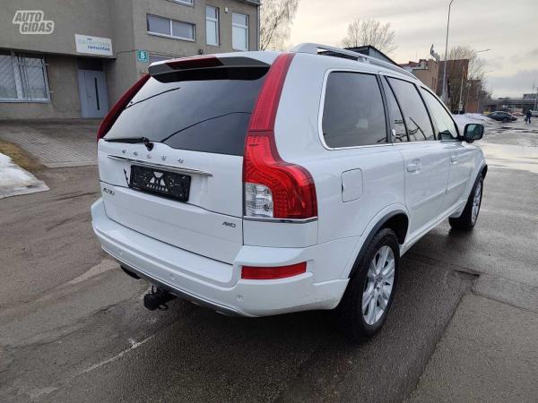 White Volvo XC90 2013 in Siauliai, with an engine capacity of 3.20 L and mileage of 301 thousand km for 8100 €, photo 4 on AUTOMOTO.COM.LV