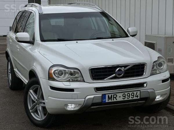 Balts Volvo XC90 2013 Rīga, ar dzinēja tilpumu 2.40 L un nobraukumu 292 tūkst. km par 9600 €, foto 1 vietnē AUTOMOTO.COM.LV