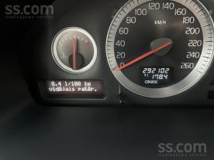 Balts Volvo XC90 2013 Rīga, ar dzinēja tilpumu 2.40 L un nobraukumu 292 tūkst. km par 9600 €, foto 8 vietnē AUTOMOTO.COM.LV