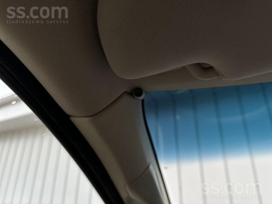 Balts Volvo XC90 2013 Rīga, ar dzinēja tilpumu 2.40 L un nobraukumu 292 tūkst. km par 9600 €, foto 12 vietnē AUTOMOTO.COM.LV