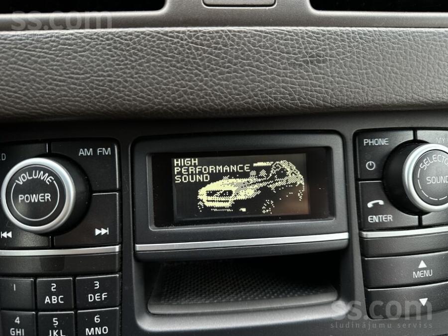 Balts Volvo XC90 2013 Rīga, ar dzinēja tilpumu 2.40 L un nobraukumu 292 tūkst. km par 9600 €, foto 16 vietnē AUTOMOTO.COM.LV