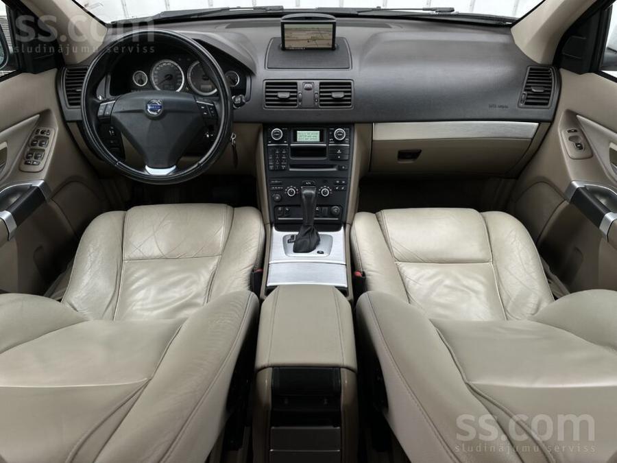 Balts Volvo XC90 2013 Rīga, ar dzinēja tilpumu 2.40 L un nobraukumu 292 tūkst. km par 9600 €, foto 17 vietnē AUTOMOTO.COM.LV