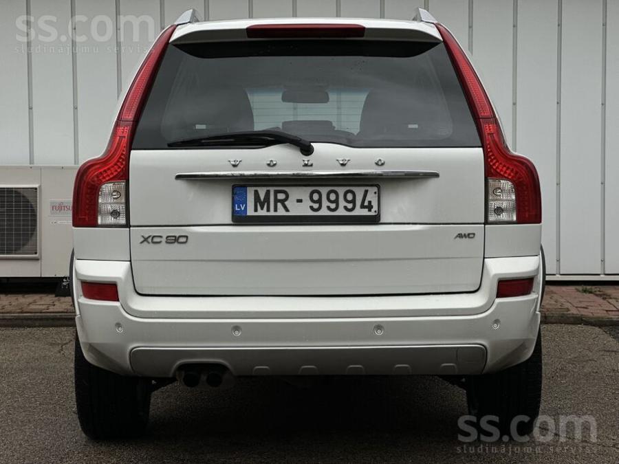 Balts Volvo XC90 2013 Rīga, ar dzinēja tilpumu 2.40 L un nobraukumu 292 tūkst. km par 9600 €, foto 27 vietnē AUTOMOTO.COM.LV