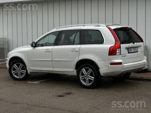 Balts Volvo XC90 2013 Rīga, ar dzinēja tilpumu 2.40 L un nobraukumu 292 tūkst. km par 9600 €, foto 29 vietnē AUTOMOTO.COM.LV