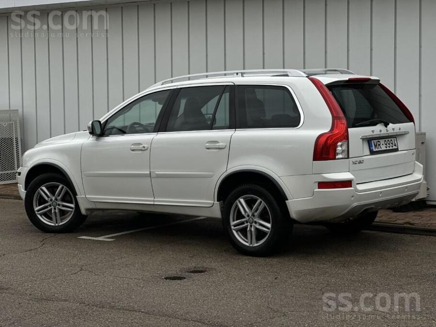 Balts Volvo XC90 2013 Rīga, ar dzinēja tilpumu 2.40 L un nobraukumu 292 tūkst. km par 9600 €, foto 29 vietnē AUTOMOTO.COM.LV