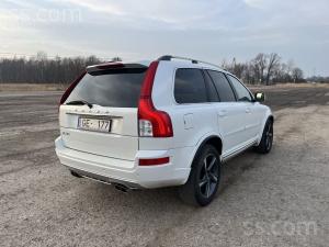 White Volvo XC90 2013 in Riga, with an engine capacity of 2.40 L and mileage of 300 thousand km for 9650 €, photo 6 on AUTOMOTO.COM.LV
