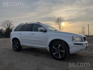 White Volvo XC90 2013 in Riga, with an engine capacity of 2.40 L and mileage of 300 thousand km for 9650 €, photo 7 on AUTOMOTO.COM.LV