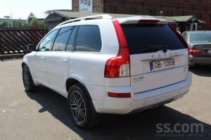 White Volvo XC90 2013 in Liepaja, with an engine capacity of 2.40 L and mileage of 249 thousand km for 12700 €, photo 4 on AUTOMOTO.COM.LV