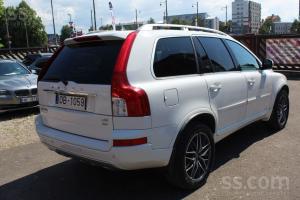 White Volvo XC90 2013 in Liepaja, with an engine capacity of 2.40 L and mileage of 249 thousand km for 12700 €, photo 5 on AUTOMOTO.COM.LV