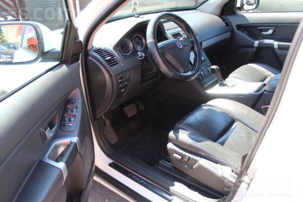 Balts Volvo XC90 2013 Liepāja, ar dzinēja tilpumu 2.40 L un nobraukumu 249 tūkst. km par 12700 €, foto 6 vietnē AUTOMOTO.COM.LV
