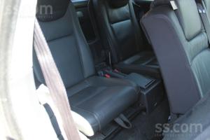 White Volvo XC90 2013 in Liepaja, with an engine capacity of 2.40 L and mileage of 249 thousand km for 12700 €, photo 9 on AUTOMOTO.COM.LV