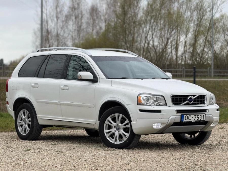 Balts Volvo XC90 2013 Rīga, ar dzinēja tilpumu 2.40 L un nobraukumu 295 tūkst. km par 11600 €, foto 1 vietnē AUTOMOTO.COM.LV