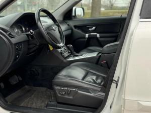Balts Volvo XC90 2013 Rīga, ar dzinēja tilpumu 2.40 L un nobraukumu 295 tūkst. km par 11600 €, foto 14 vietnē AUTOMOTO.COM.LV