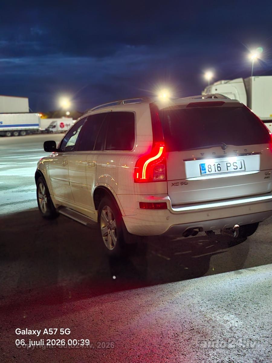 Balts Volvo XC90 2013 Tallina, ar dzinēja tilpumu 2.40 L un nobraukumu 246 tūkst. km par 13500 €, foto 6 vietnē AUTOMOTO.COM.LV