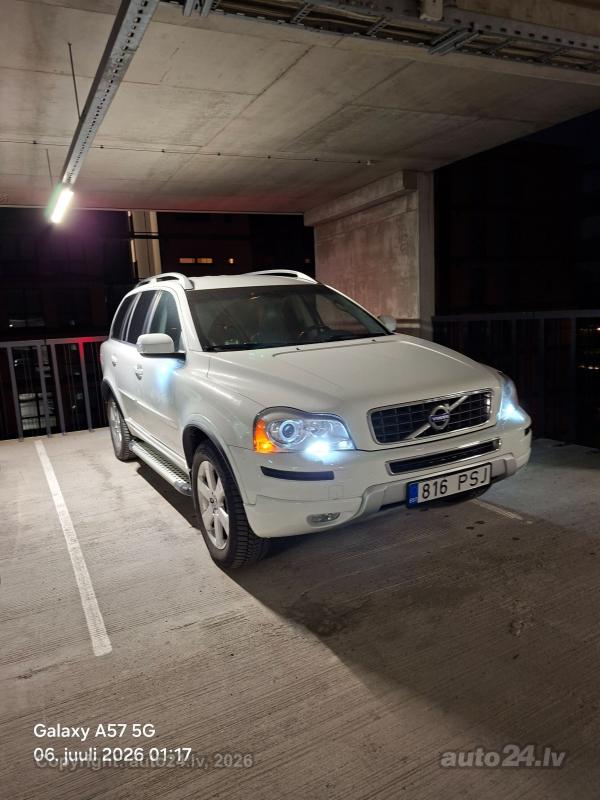Balts Volvo XC90 2013 Tallina, ar dzinēja tilpumu 2.40 L un nobraukumu 246 tūkst. km par 13500 €, foto 7 vietnē AUTOMOTO.COM.LV