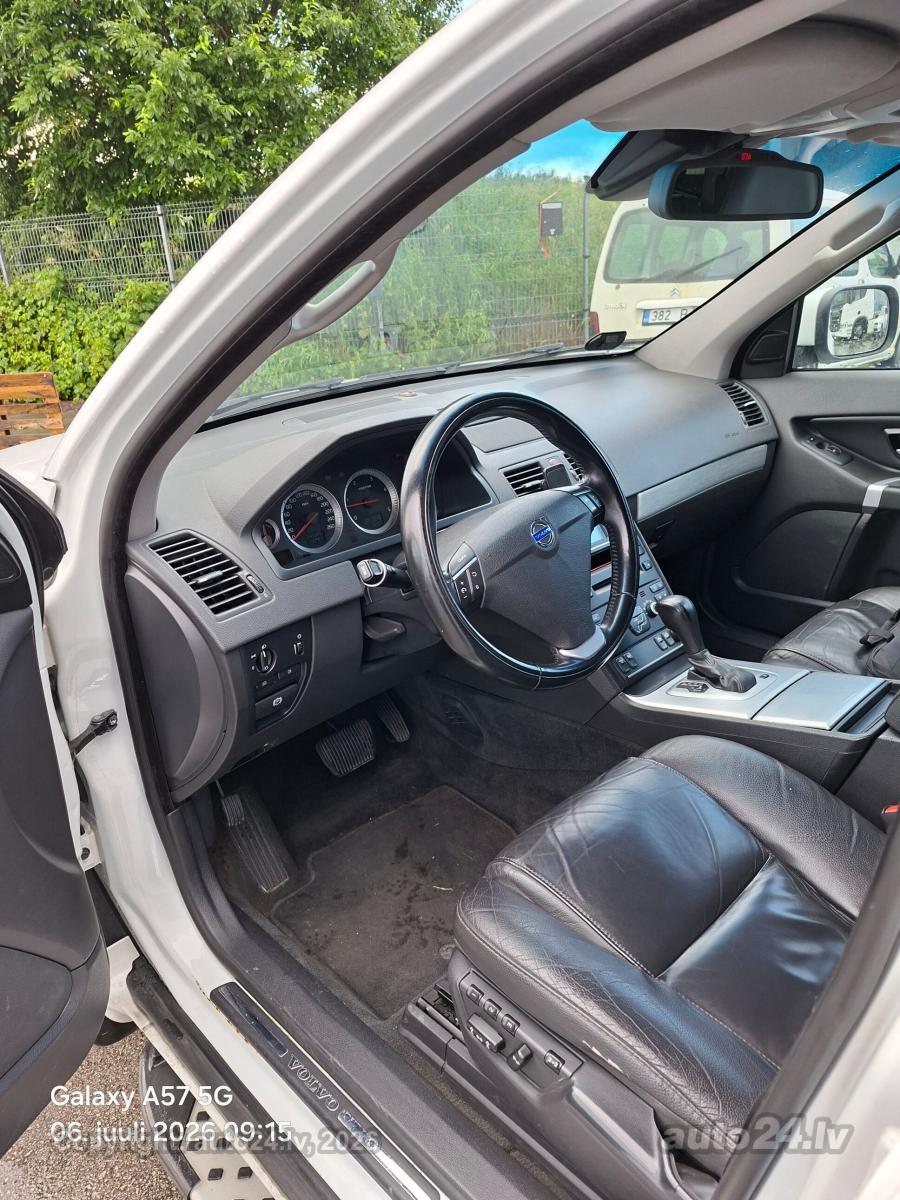 Balts Volvo XC90 2013 Tallina, ar dzinēja tilpumu 2.40 L un nobraukumu 246 tūkst. km par 13500 €, foto 15 vietnē AUTOMOTO.COM.LV