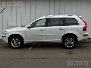 White Volvo XC90 2013 in Riga, with an engine capacity of 2.40 L and mileage of 292 thousand km for 9200 €, photo 6 on AUTOMOTO.COM.LV