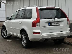 White Volvo XC90 2013 in Riga, with an engine capacity of 2.40 L and mileage of 292 thousand km for 9200 €, photo 7 on AUTOMOTO.COM.LV