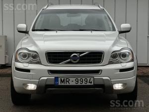 White Volvo XC90 2013 in Riga, with an engine capacity of 2.40 L and mileage of 292 thousand km for 9200 €, photo 26 on AUTOMOTO.COM.LV