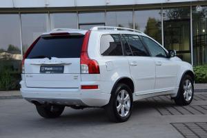 White Volvo XC90 2013 in Vilnius, with an engine capacity of 2.40 L and mileage of 252 thousand km for 11950 €, photo 12 on AUTOMOTO.COM.LV
