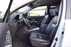White Volvo XC90 2013 in Vilnius, with an engine capacity of 2.40 L and mileage of 252 thousand km for 11950 €, photo 17 on AUTOMOTO.COM.LV