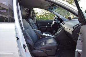 White Volvo XC90 2013 in Vilnius, with an engine capacity of 2.40 L and mileage of 252 thousand km for 11950 €, photo 22 on AUTOMOTO.COM.LV