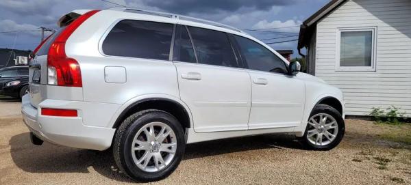 Balts Volvo XC90 2014 Rīga, ar dzinēja tilpumu 2.40 L un nobraukumu 308 tūkst. km par 12990 €, foto 6 vietnē AUTOMOTO.COM.LV