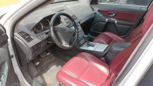 Balts Volvo XC90 2014 Šauļi, ar dzinēja tilpumu 2.40 L un nobraukumu 127 tūkst. km par 6200 €, foto 4 vietnē AUTOMOTO.COM.LV